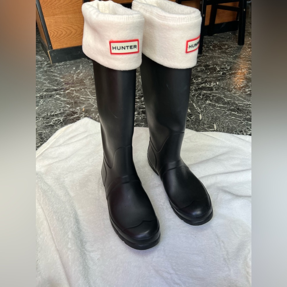 Original Tall Matte Black Hunter Boots W/ Socks - W9 - Gem